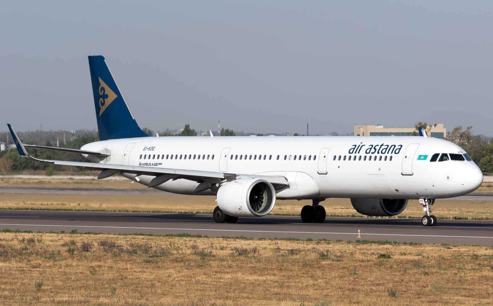 阿斯塔纳航空公司图册_360百科