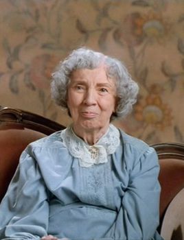 Katherine Squire图册_360百科