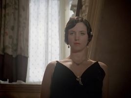 Elizabeth Downes图册_360百科