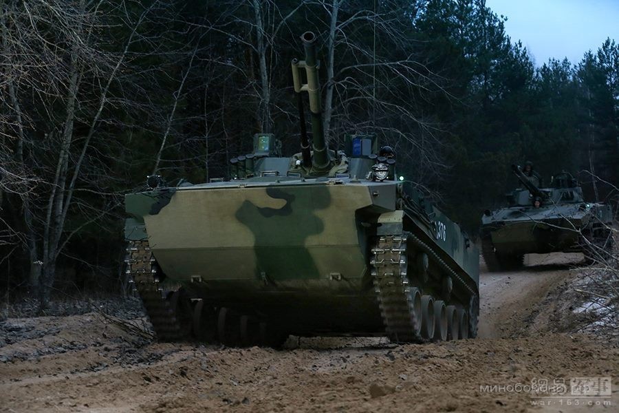 BMD-4_360百科