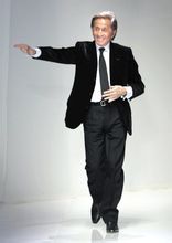 valentino garavani图册_360百科