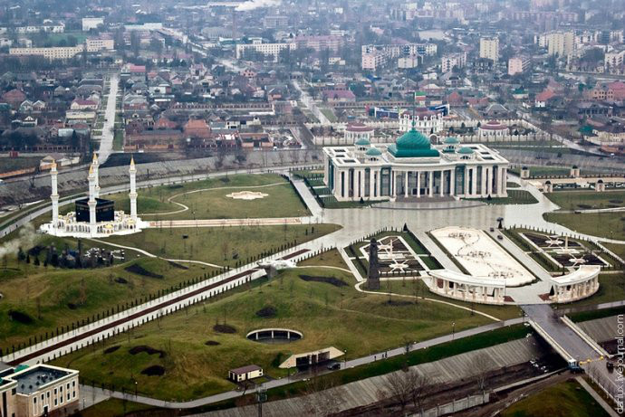 格罗兹尼图册_360百科