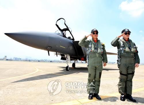 f-15k战斗机图册_360百科