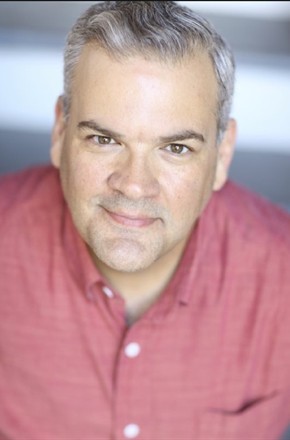 Robert Larriviere图册_360百科