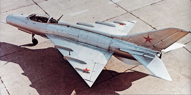米格E-152战斗机图册_360百科