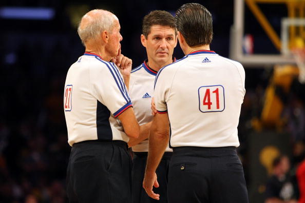 篮球裁判图册_360百科