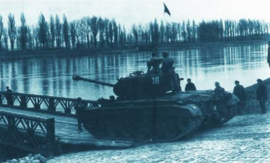 美国M-26重型坦克图册_360百科