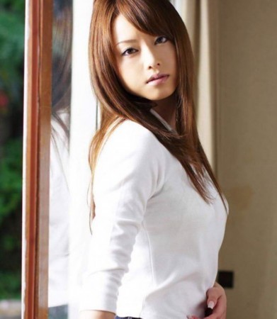 吉泽明步图册_360百科