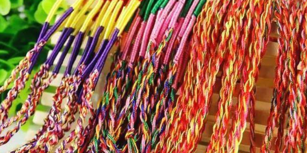 漂亮五彩绳的编法_360新知
