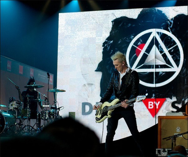 DeadbySunrise图册_360百科