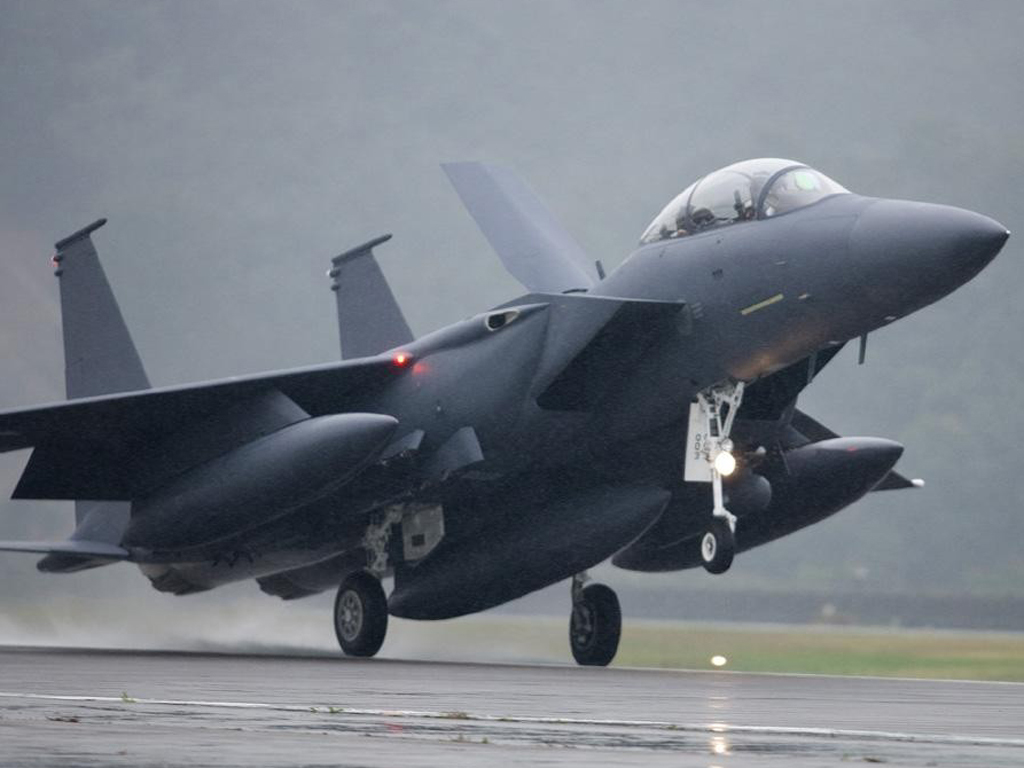 f-15k战斗机图册_360百科