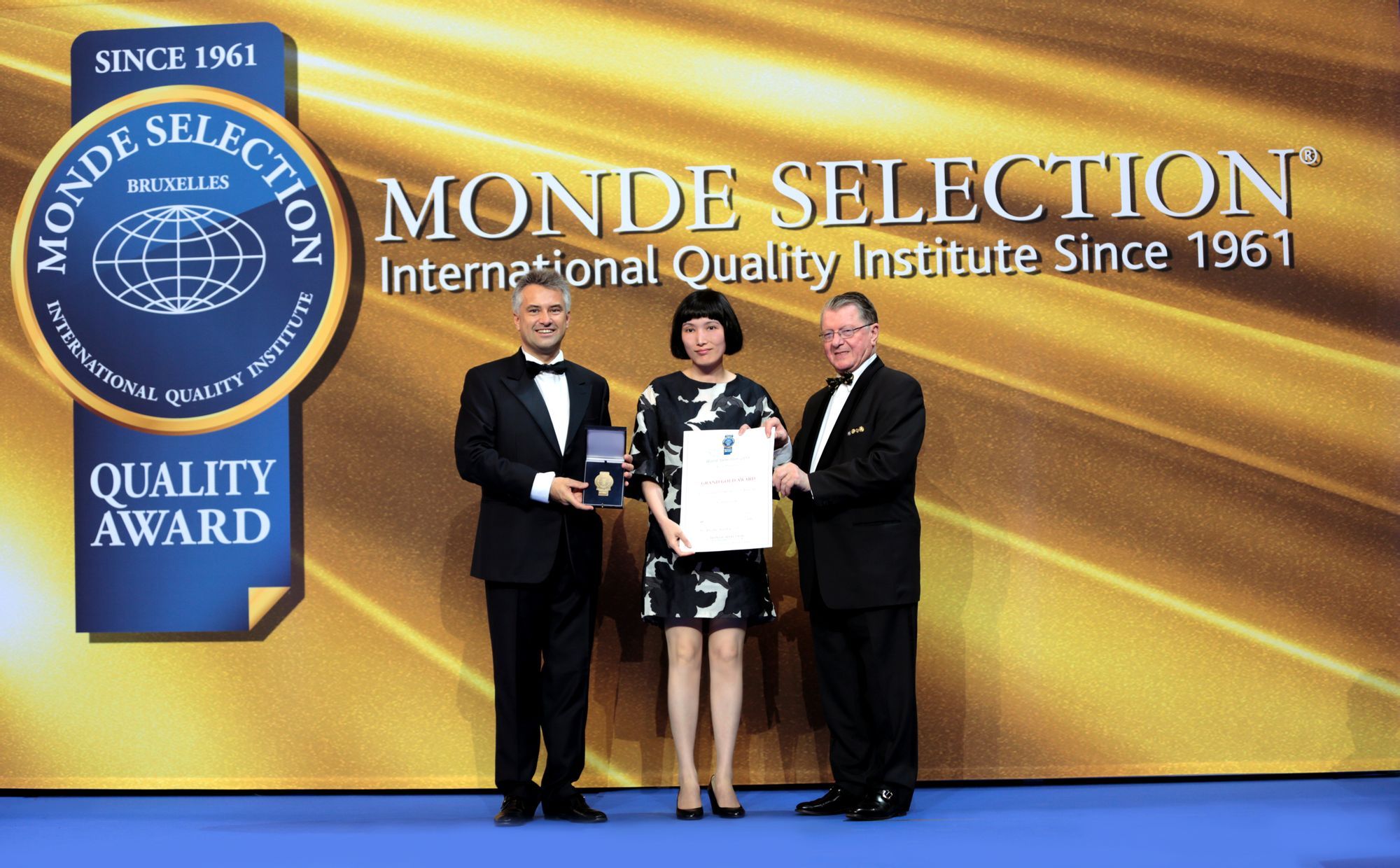 MONDESELECTION图册_360百科