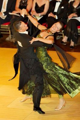 华尔兹图册_360百科