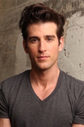 Jonathan Chase图册_360百科