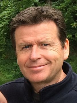 John Quested图册_360百科