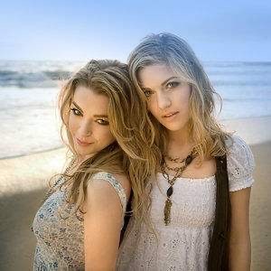 One More Girl图册_360百科