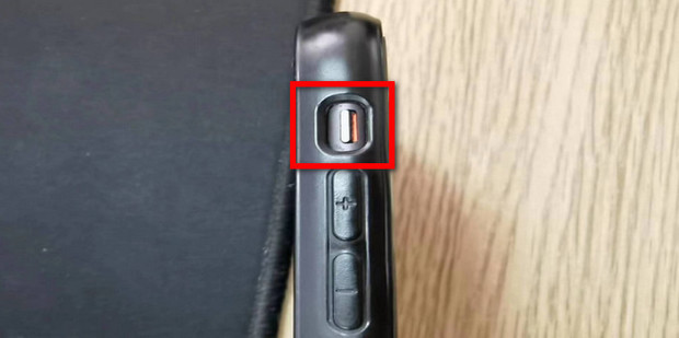 苹果手机左边第一个按键是什么360新知