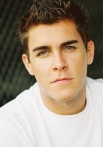 Josh Segarra图册_360百科