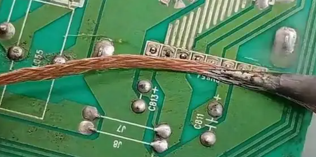 如何将电线焊接在电路板上360新知