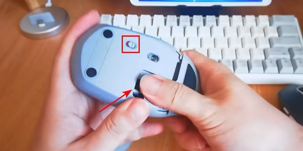 罗技M590/M585 如何使用蓝牙和USB连接电脑_360新知