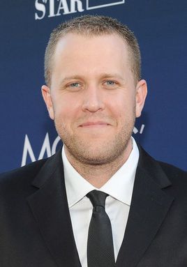 Jon Erwin图册_360百科